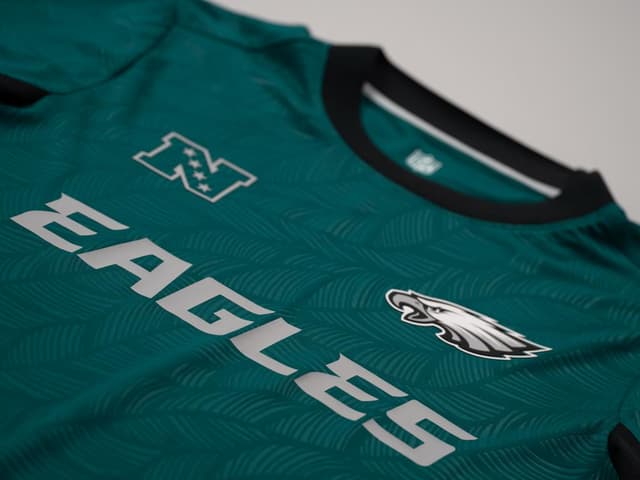 NFL lança camisa de times de futebol americano em versão 'soccer'